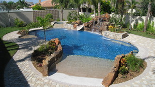 Natural Spaces - Tropical - Pool - Austin - by HAMLIN POOLS | Houzz