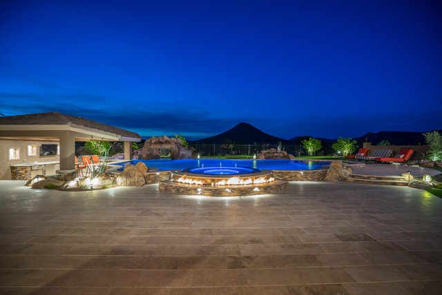 Natural Stone Freeform Pool + Perimeter Overflow Spa - Classique ...