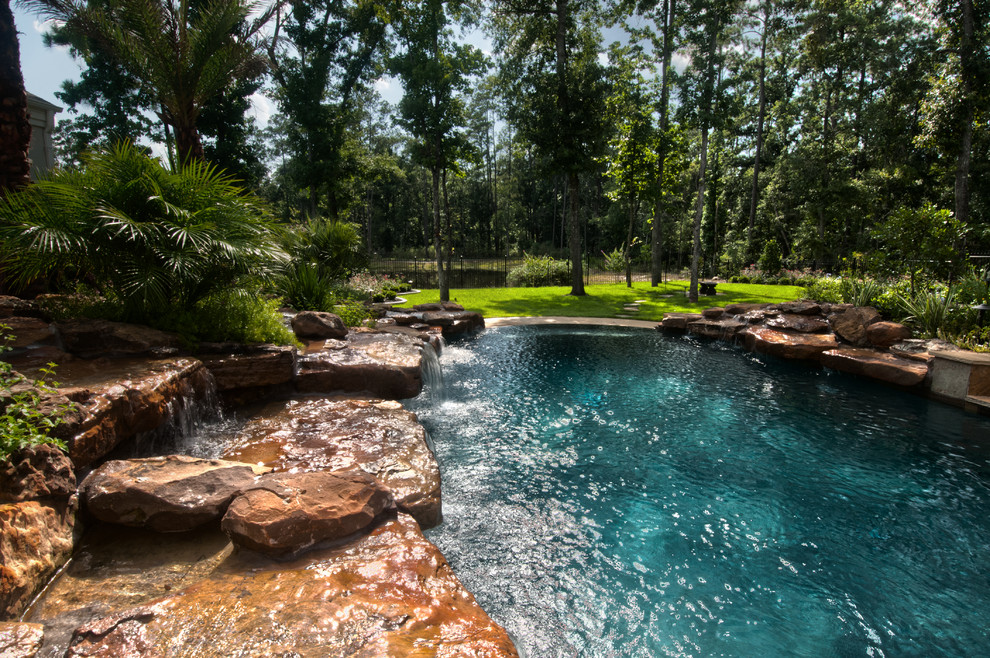 Natural Wonder - Traditional - Pool - Houston - by Texas Pools | Houzz