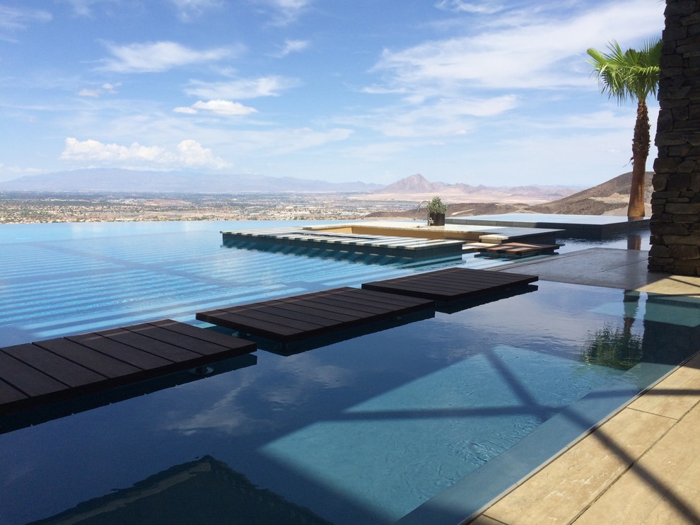 Negative Edge & Perimeter Overflow Pools in Las Vegas, Poolscapes LLC ...