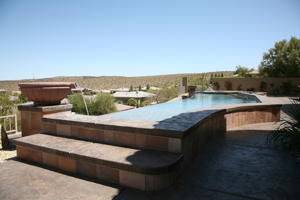 Negative Edge & Perimeter Overflow Pools in Las Vegas, Poolscapes LLC ...