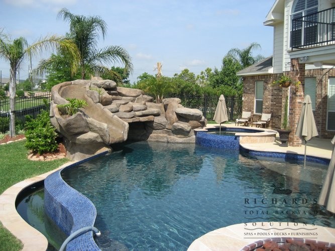 Negative Edge Catch Basins - Contemporary - Pool - Houston - by Richard ...