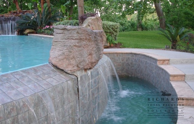 Negative Edge Catch Basins - Contemporary - Pool - Houston - by Richard ...