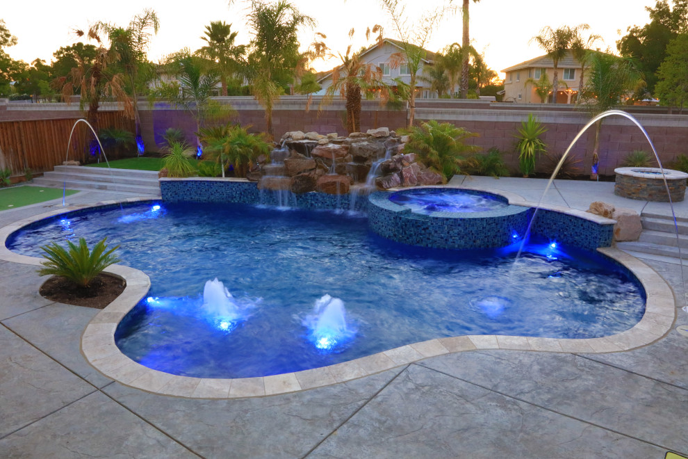 New Construction - Piscine - San Francisco - par Adams Pool Solutions ...