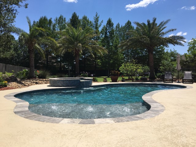 New Gunite Swimming Pool with Sport Bottom and Spillover Spa - Swimming ...