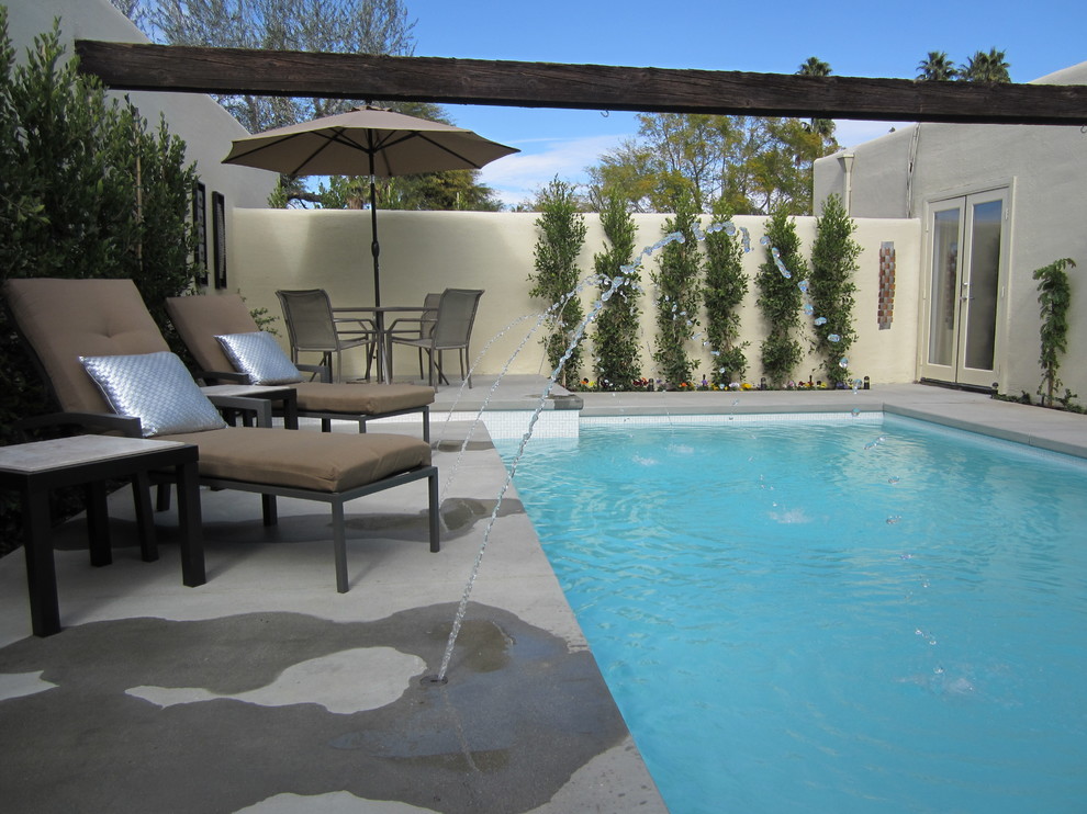 New Palm Springs Pool with Deck Jet Water Features - Modern - Pool ...
