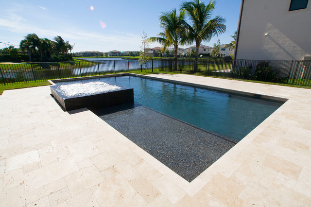 Swimming Pools Beach Florida What Times Can You Enjoy The Resort