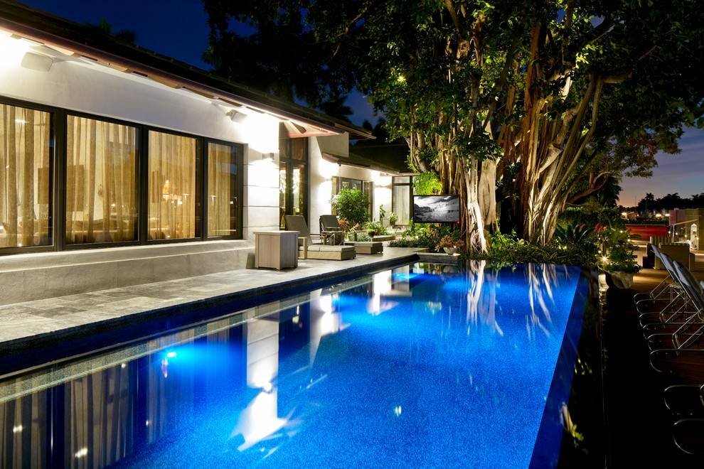 Nurmi Isle Modern - Modern - Pool - Miami - by W.A. Bentz Construction ...