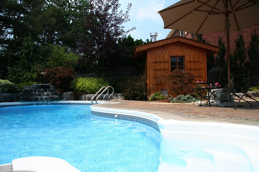 Oakville Oasis - Traditional - Pool - Toronto - by Great Ponds ...