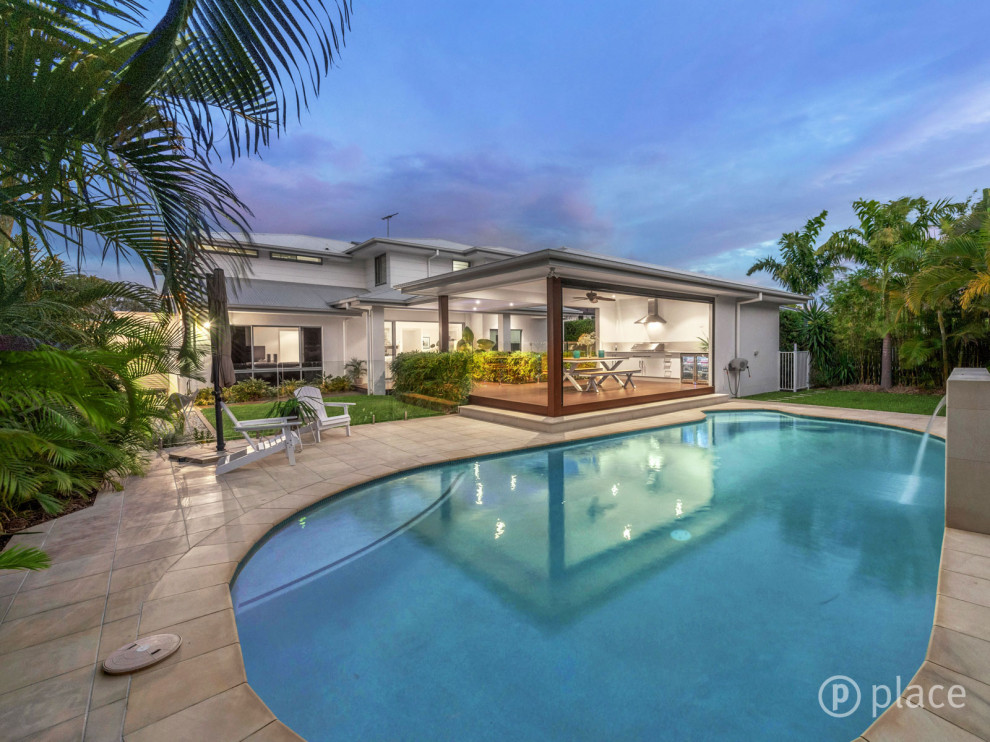 Outlook - Modern - Pool - Brisbane - by Lindon Homes Pty Ltd | Houzz