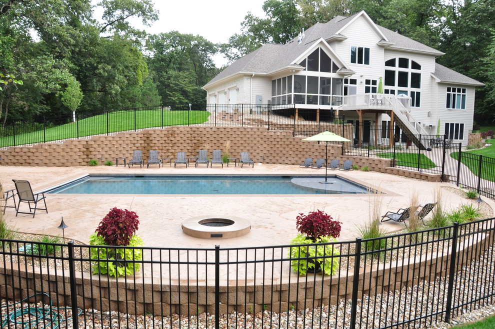 Plan for Later - Traditional - Pool - Cedar Rapids - by Pool Tech | Houzz