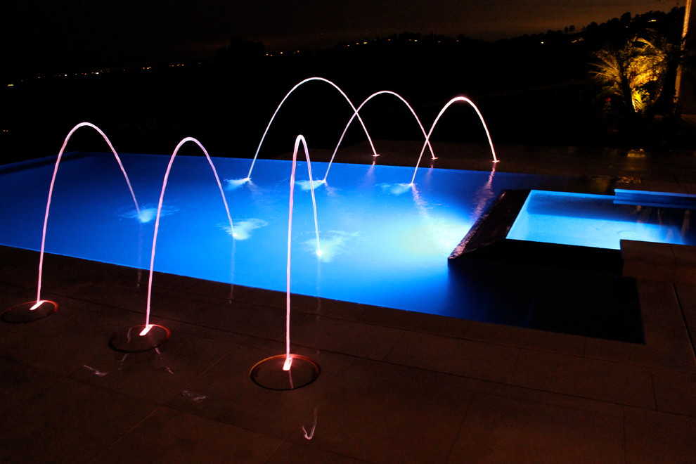 Pool and Spa with Fountain Spitters - Contemporary - Pool - Los Angeles ...