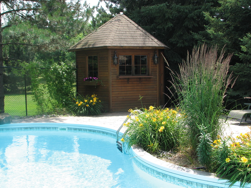 Pool Cabana - Modern - Pool - Toronto | Houzz