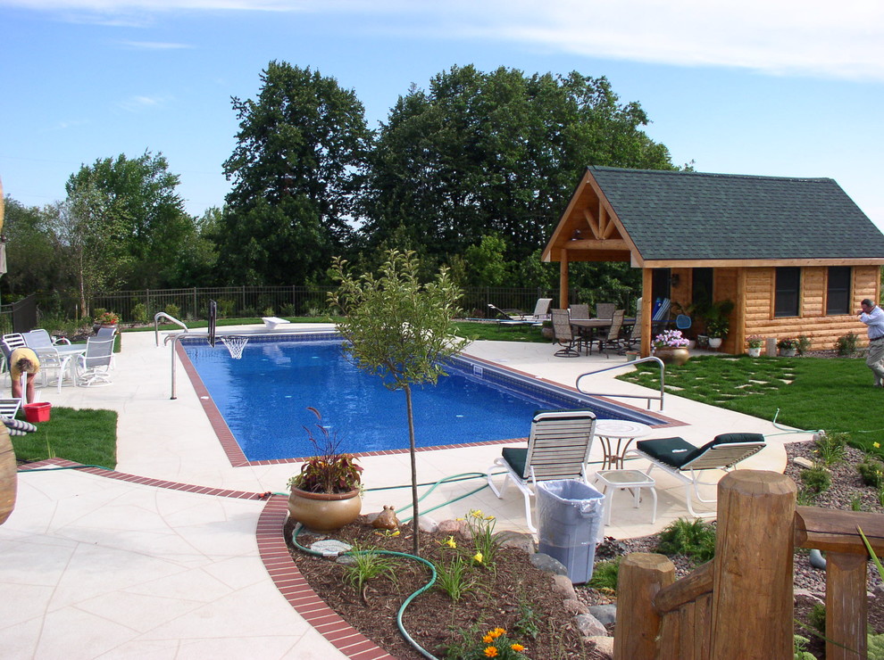 Pool Houses - Traditional - Pool - Milwaukee - by Swimming Pool Services | Houzz