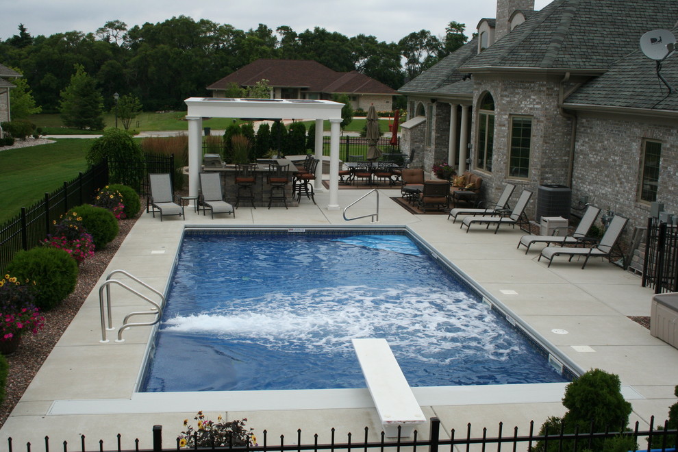 Pool Houses - Traditional - Pool - Milwaukee - by Swimming Pool ...