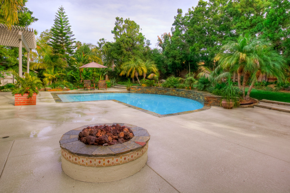 Pool Remodel with Stacked Stone & Water Feature - Contemporary ...