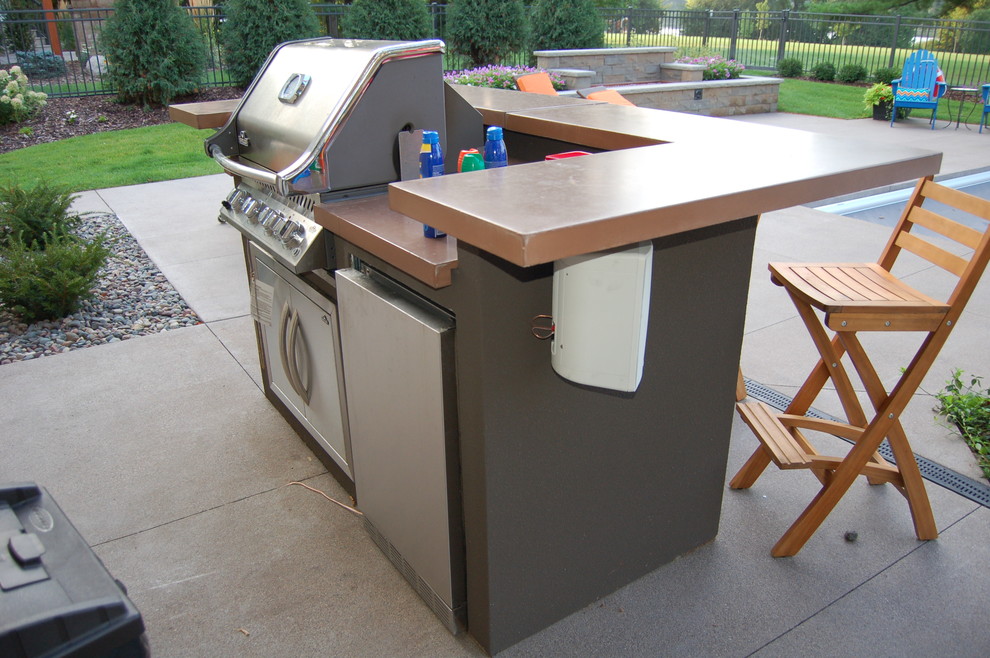 Pool side with arbors - Contemporary - Pool - Minneapolis - by Daryl ...