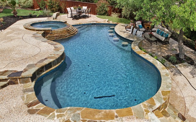 Pool With Swim Up Bar - Classique - Piscine - Austin - par Keith Zars ...