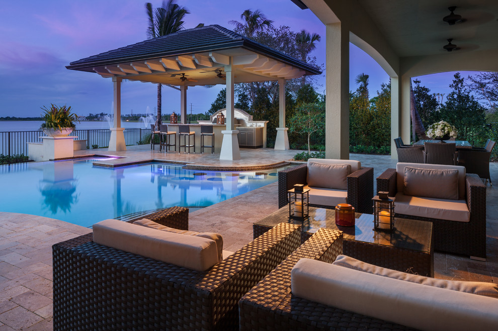 Pool with Wet Bar - Modern - Pool - Miami - by Fountain Blue Pools | Houzz