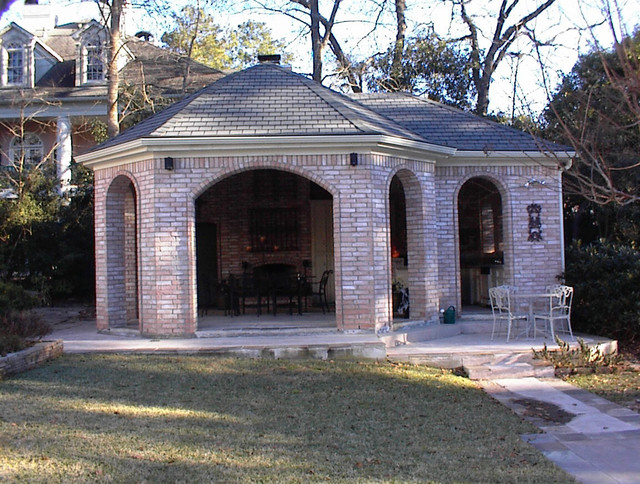 POOLHOUSE - Traditional - Pool - Houston - by MERCADO DESIGN+ | Houzz AU
