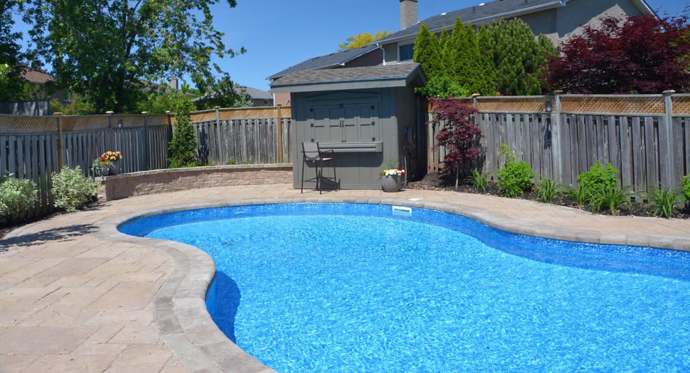 Pools & Pool Surrounds - Traditional - Pool - Toronto - by Earthworks ...