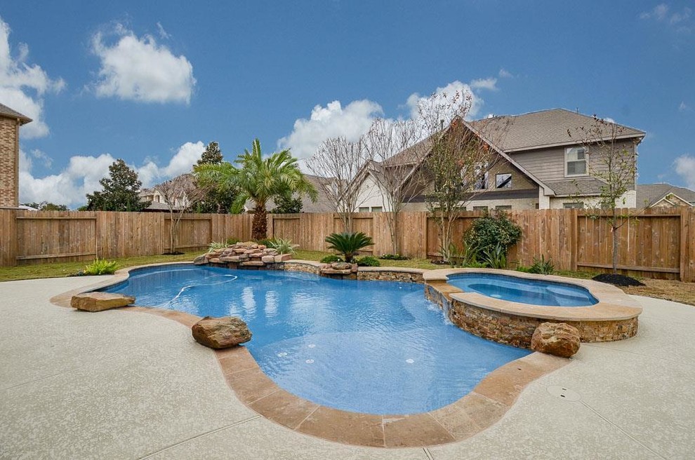 Pools by Tyler - Pool - Houston - by Supreme Pools & Spas | Houzz