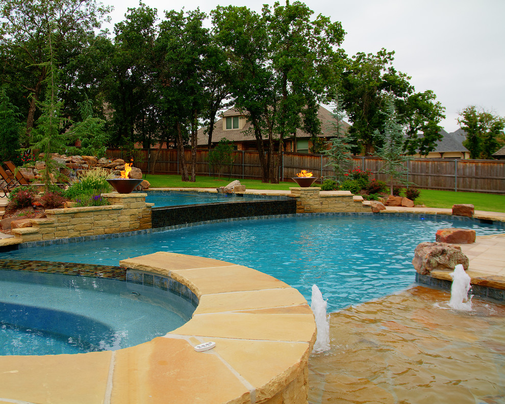 Pools that flow into pools - Contemporáneo - Piscina - Oklahoma City ...