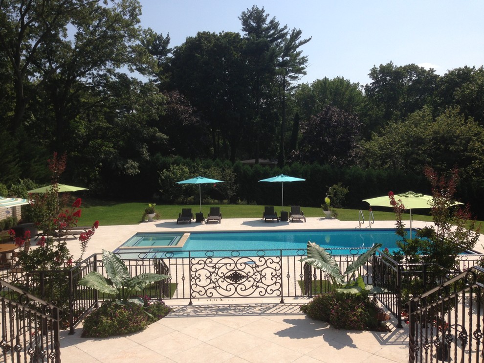 Poolside Wicker Lounge Chairs and Market Umbrella - Contemporary - Pool ...