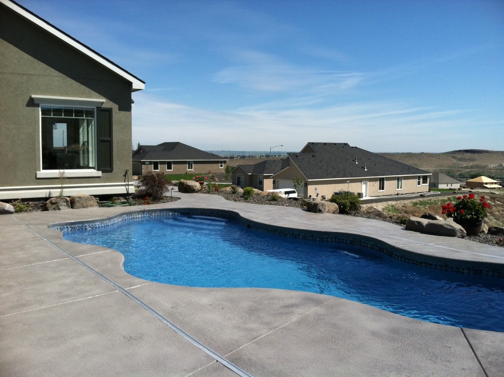 Portsmouth - Traditional - Pool - Seattle - by Premier Landscaping ...