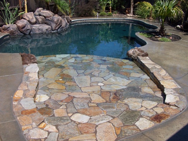 Quartzite Flagstone Beach Entry - Resort - Pools & Hot Tubs - Sacramento - by Adams Pool ...