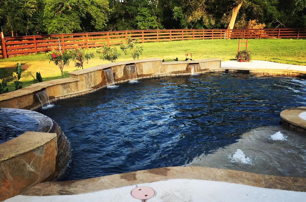 Raised Beam Wall Pools - Traditional - Pool - Houston - by Stonewall ...