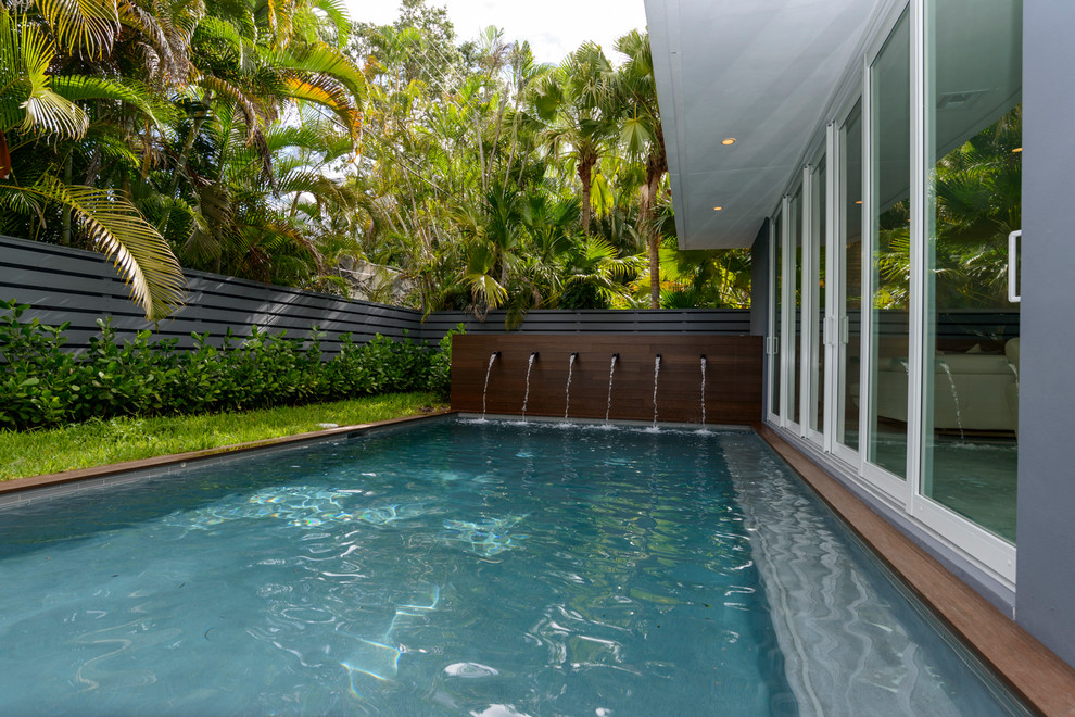Real Estate Photos - Modern - Pool - Miami - by Toby's Photos Inc | Houzz