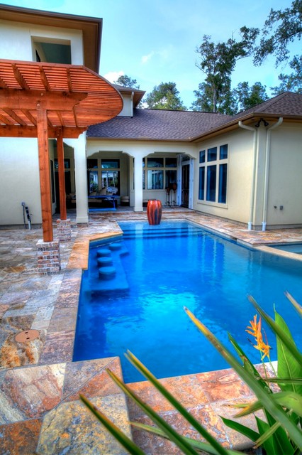 Rectangular Pool 3 - disappearing fountain and pergola - Traditional ...