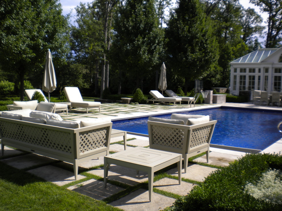 Refined English Garden - Traditional - Pool - Chicago - by Scott Byron ...