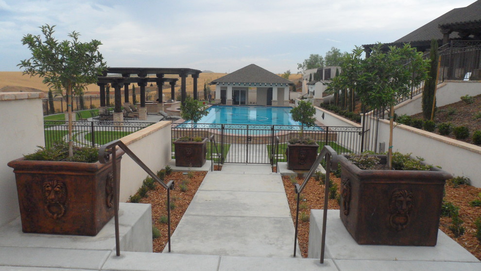 Residential Estate - Traditional - Pool - Los Angeles - by Rios Design ...