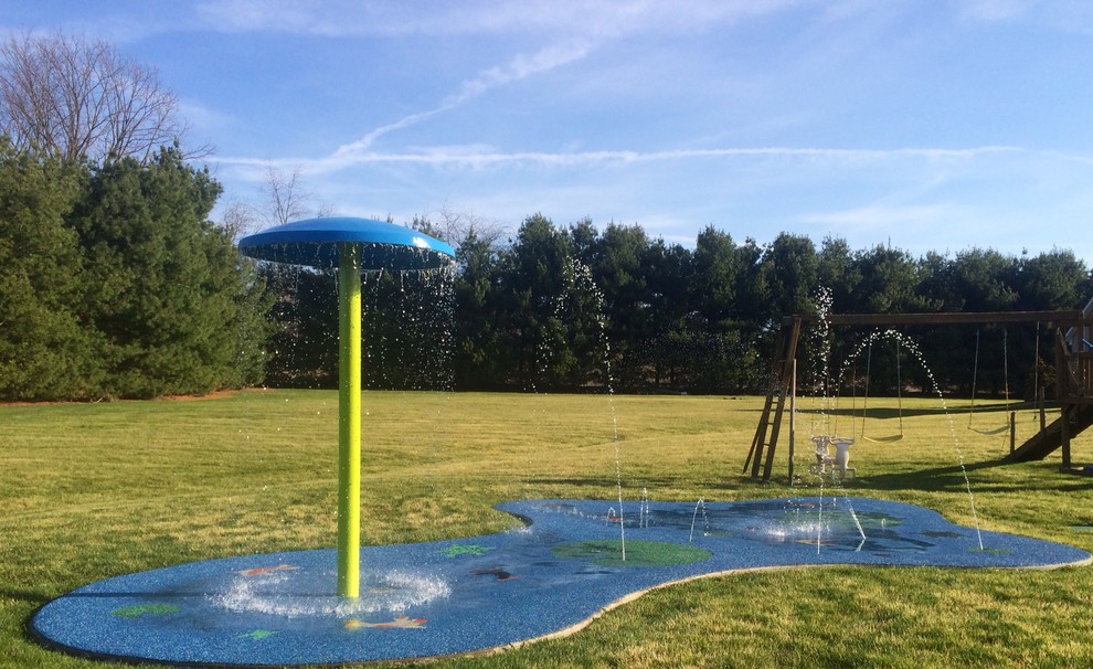 Residential Splash Pad for your backyard - Traditional - Pool ...