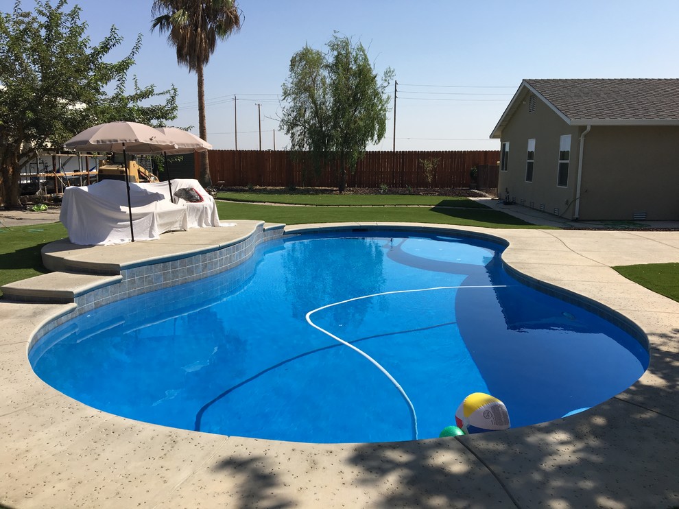 Riverbank Pool - Traditional - Pool - Sacramento - by Pool Solutions ...