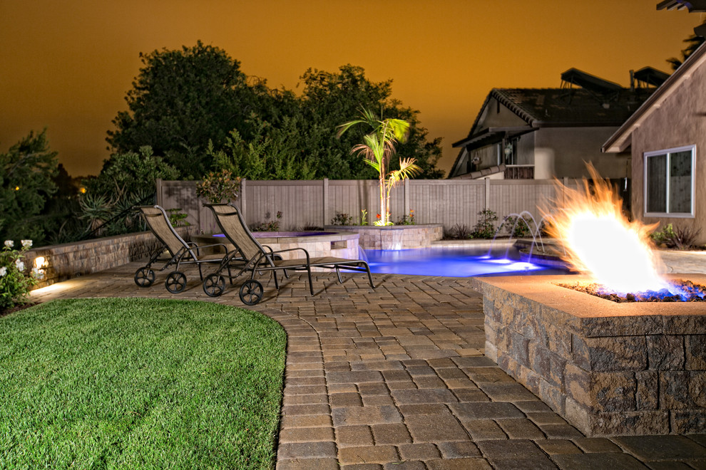 Robles Project : Western Outdoor Designs - Traditional - Pool - San ...