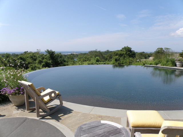 Round Infinity Edge Pool - Modern - Pool - Providence - by Pools & Spas ...