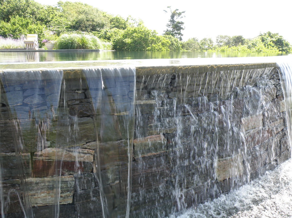Round Infinity Edge Pool - Modern - Pool - Providence - by Pools & Spas ...