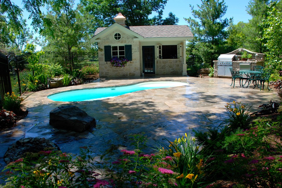 Rural Advantage - Traditional - Pool - Toronto - by Tumber & Associates ...