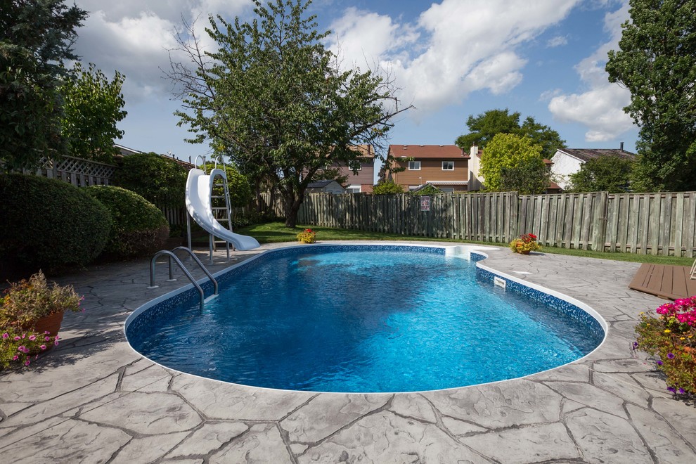 Schmidt Vinyl Pickering Pool Renovation - Modern - Swimming Pool & Hot ...