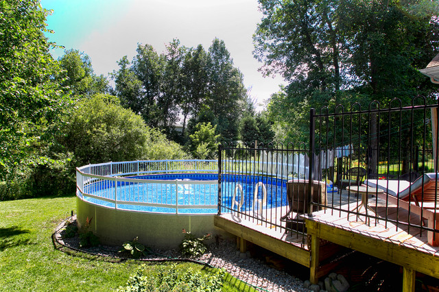Semi-Inground Pool with built-in deck - Classique - Piscine - Ottawa ...