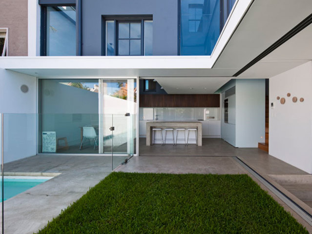 simple modern swimming pool - Minimalistisch - Pools | Houzz