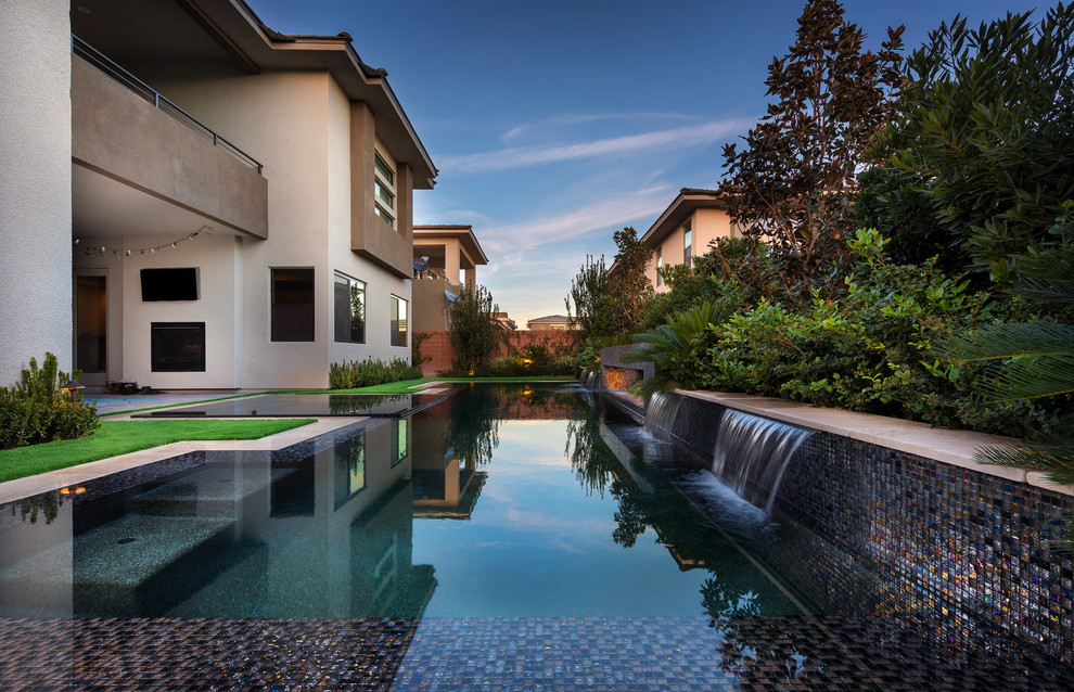 Small Space - Large Impact - Modern - Pool - Las Vegas - by Poolscapes ...