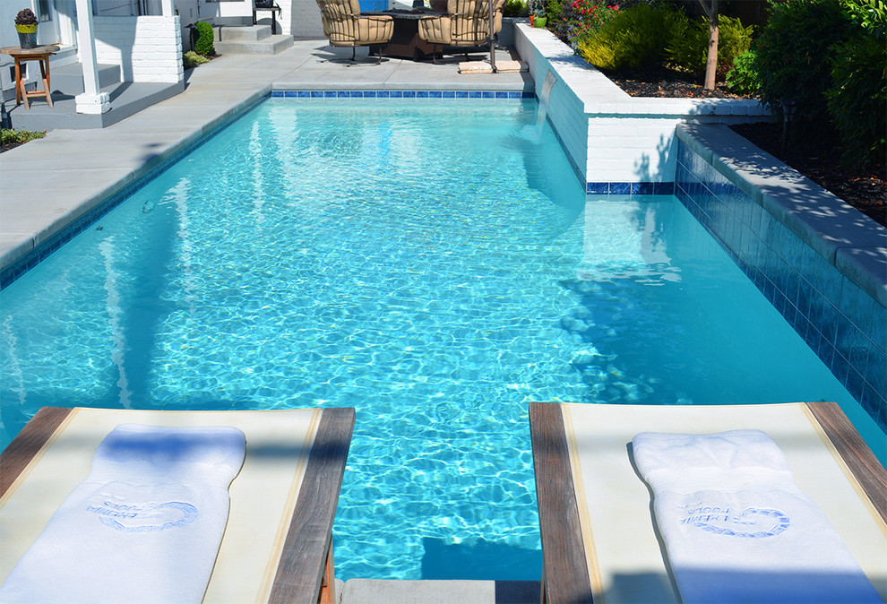 Small Yard Luxury - Modern - Pool - Sacramento - by Geremia Pools | Houzz