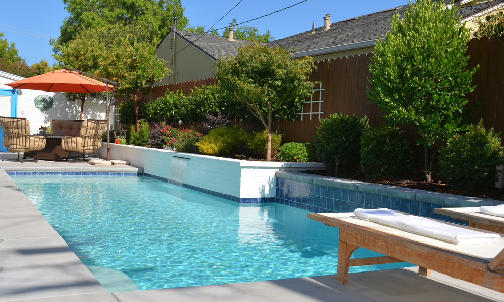 Small Yard Luxury - Modern - Pool - Sacramento - by Geremia Pools | Houzz