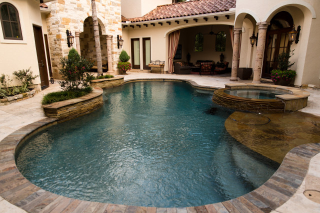 Luxury Spanish Style Swimming Pools