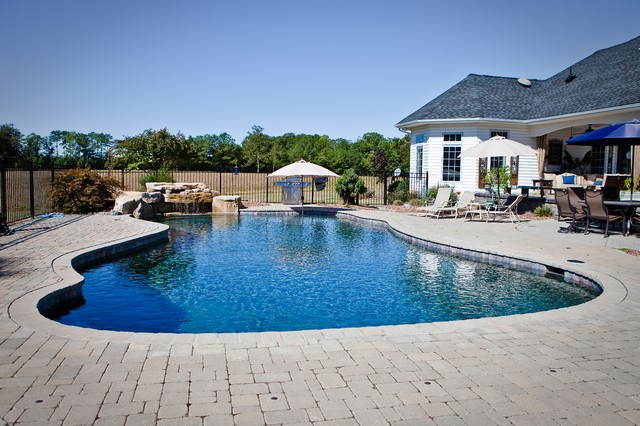 Swimming Pool Build in Valley Lee, MD - JB - Wise Pool & Spa - トラディショナル ...