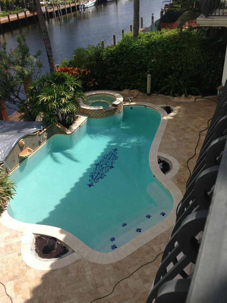 Swimming Pool Medallion in Glass - Méditerranéen - Piscine - Orlando ...